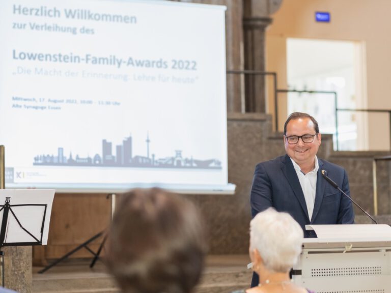 1. Platz! Schülerinnen und Schüler der Alfred Krupp Schule gewinnen den ...