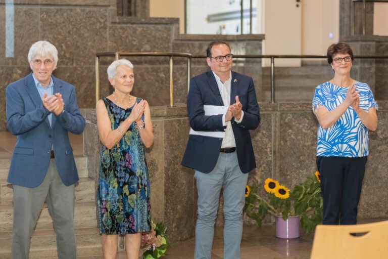 1. Platz! Schülerinnen und Schüler der Alfred Krupp Schule gewinnen den ...